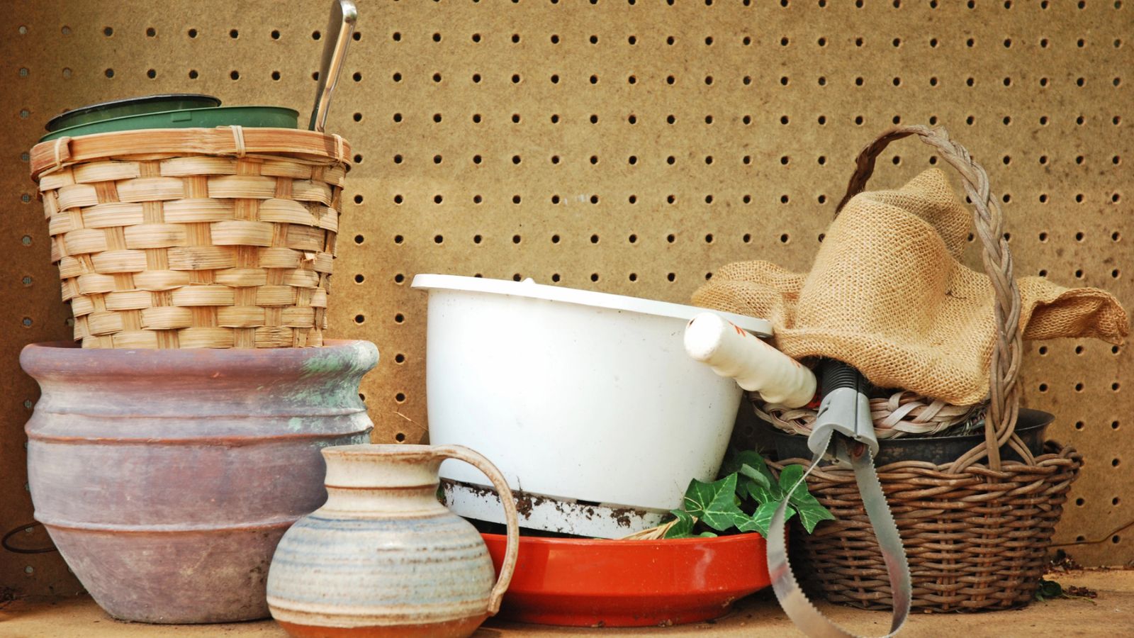 Eco-Friendly and Thrifty: 17 Gifts Made from Recycled Materials ...